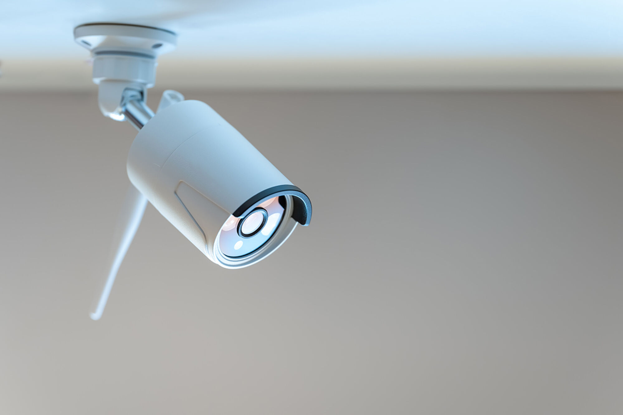 ADT vs Brinks: Home Security Comparison ADT vs Brinks: Home Security Comparison